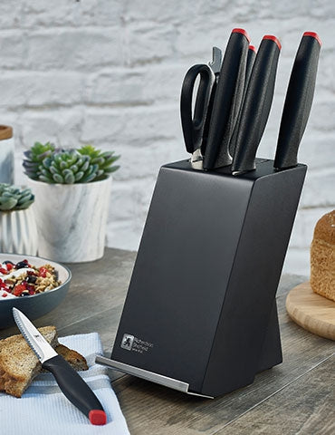 Buying Your First Knife Set Blog | thinKitchen