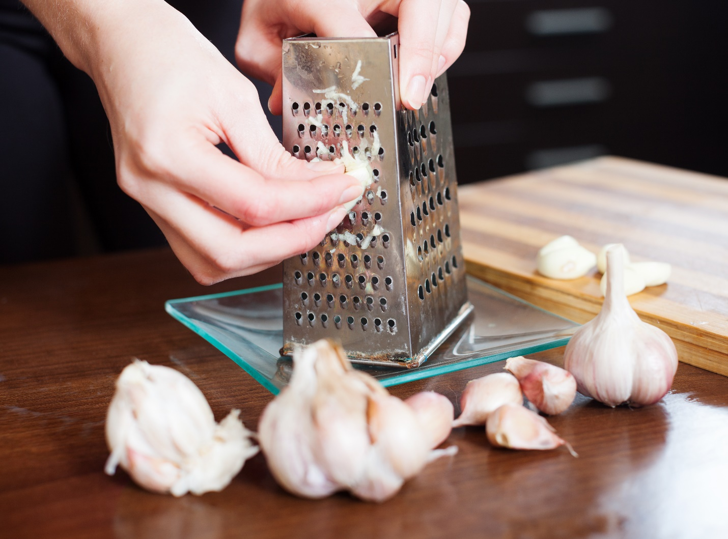 How To Use a Grater? A Complete Guide – thinKitchen