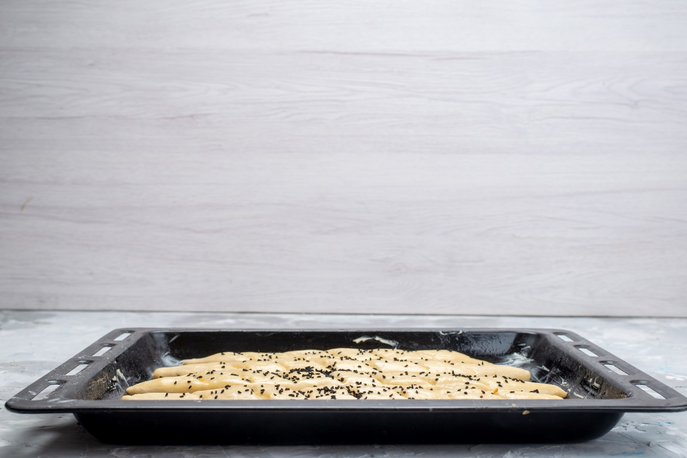 How To Line A Baking Tray Using Different Ways? – thinKitchen